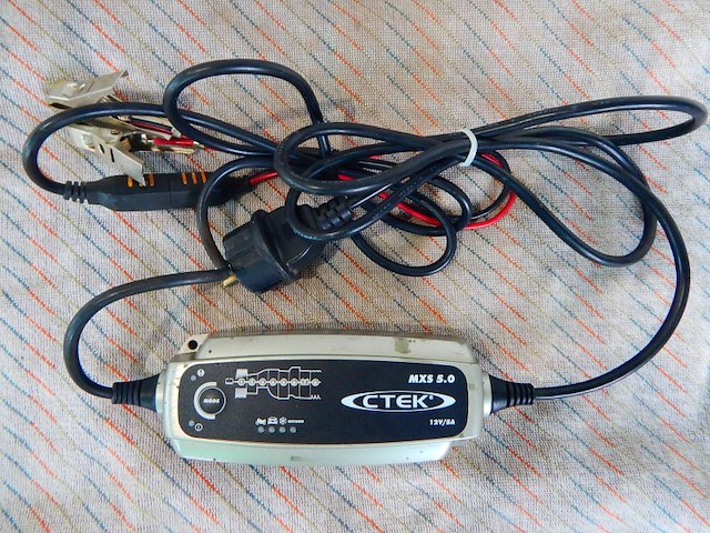 CTEK MXS 5.0 pametni punjač na 12v