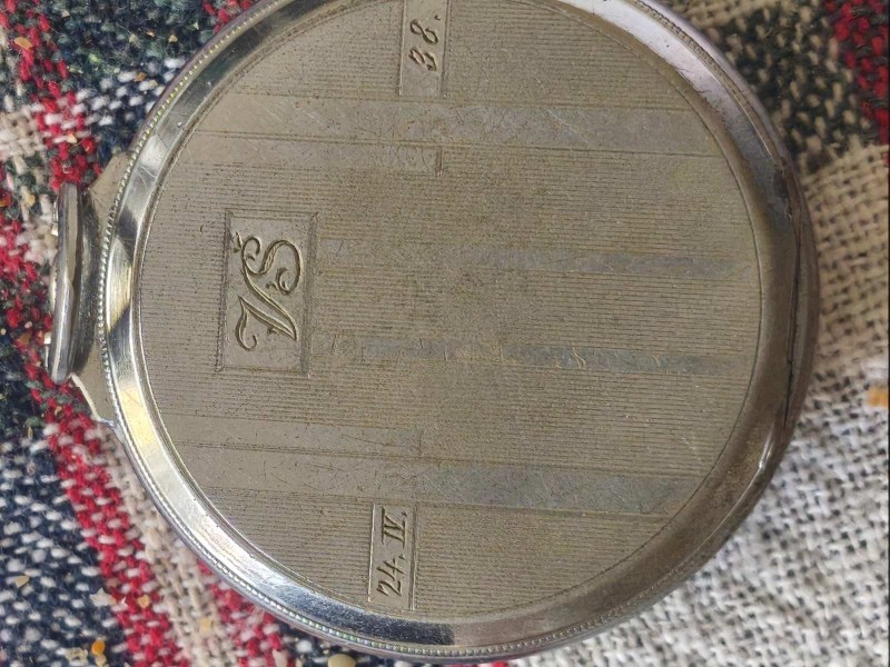 Džepni sat Record Watch