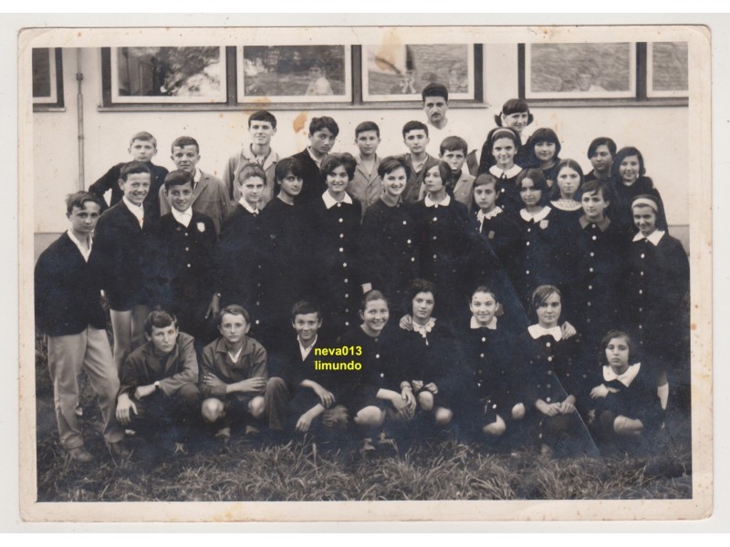 Stara FOTOGRAFIJA ucenici,1967g.fot.Polic Sava Pancevo