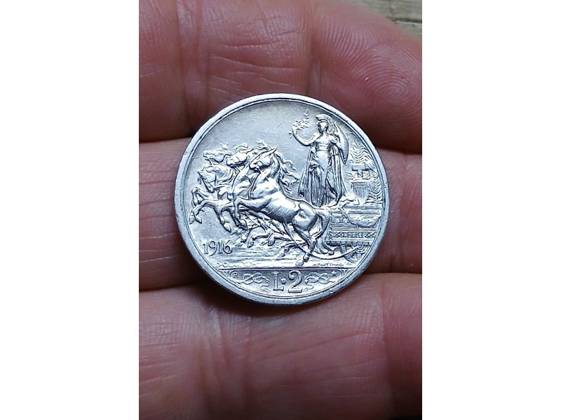 KO 358 - Italija - 2 lire 1916 - srebro 10 g - opis -