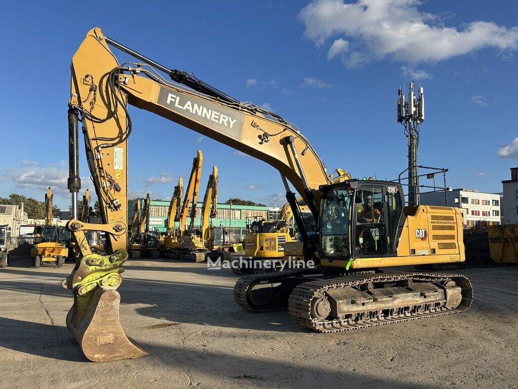 Caterpillar 330 bager guseničar