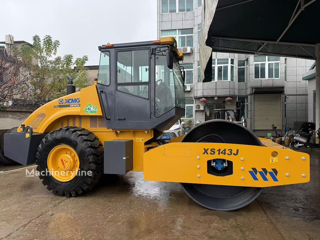 XCMG XS143J valjak za asfalt