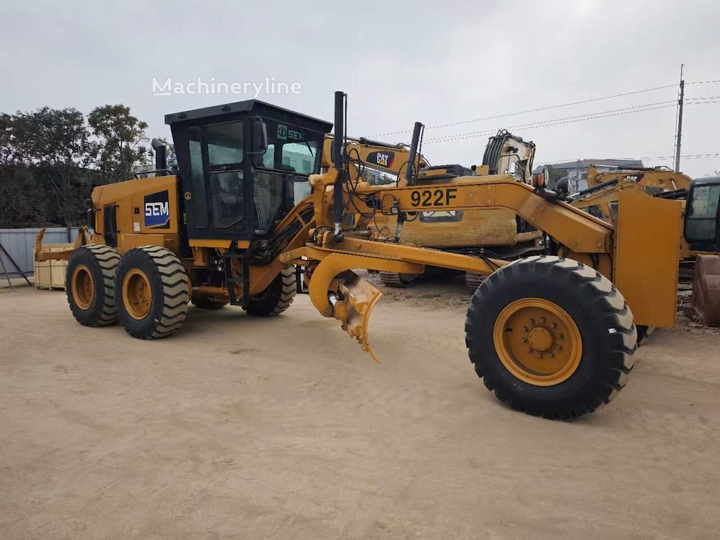 Novi SEM 922F Brand New grejder