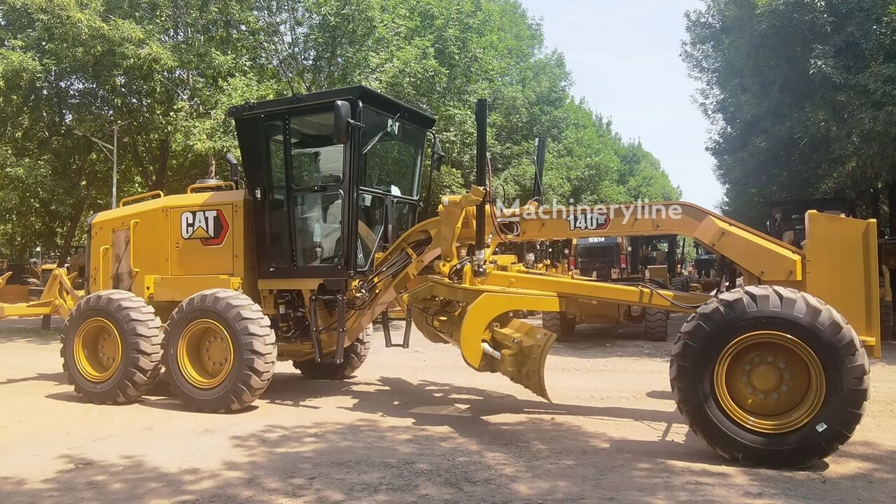 Novi Caterpillar 140GC grejder