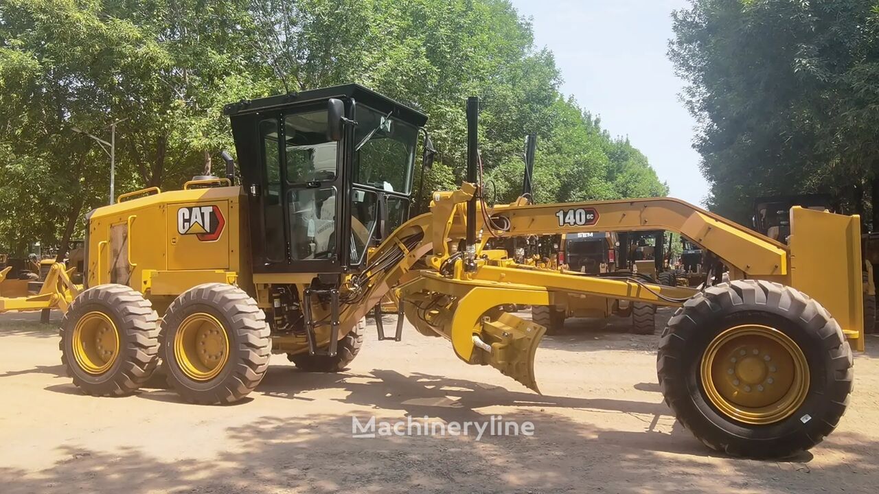 Novi Caterpillar 140GC grejder