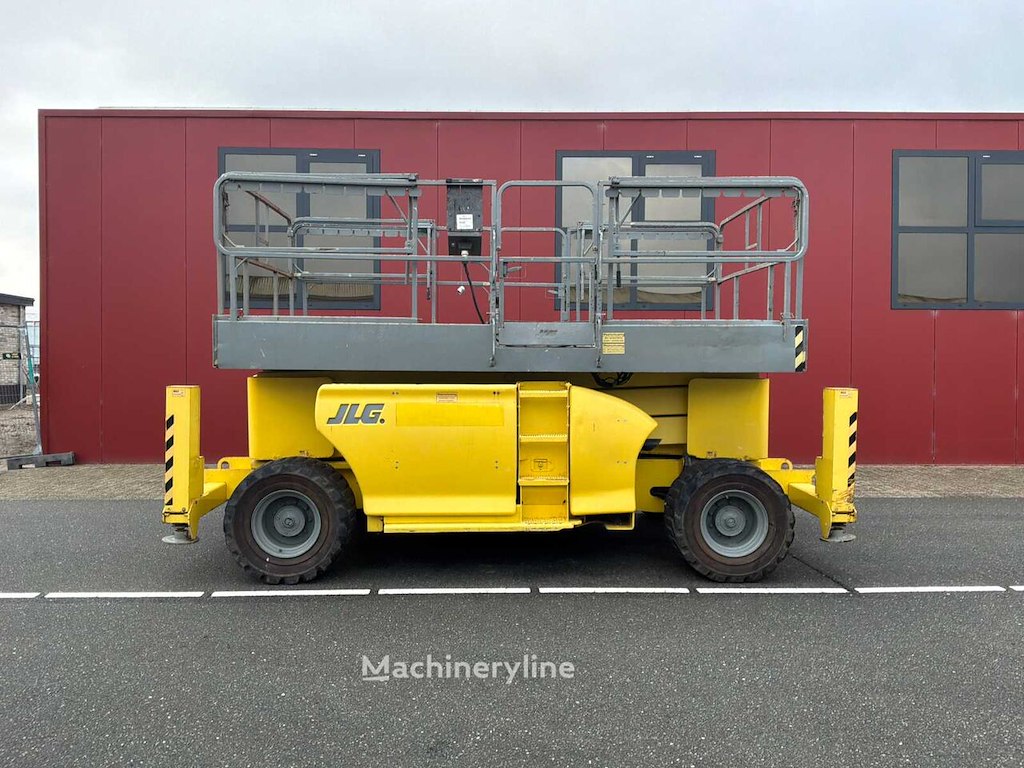 Prodaje se JLG 3394RT makazastu platformu na aukciji