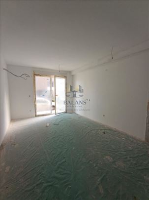 Garsonjera 30m2, novogranja