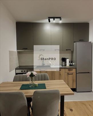Izdaje se kompletno opremljena garsonjera od 33 m²