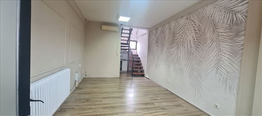 TC Piramida lokal 65m2