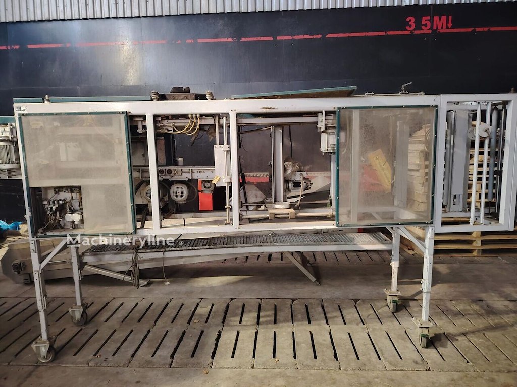 TRAKA POKRETNA MANTER + AUTOMATSKA LINIJA ZA PAKIRANJE MRKVE poljoprivredni transporter
