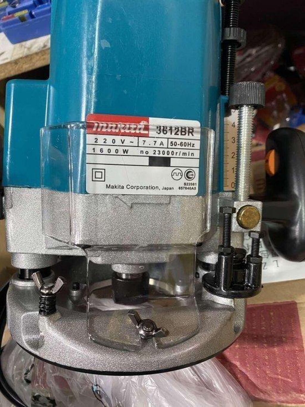 MAKITA FREZER GLODALICA ZA DRVO 1600W | Makita frezer-glodalica za