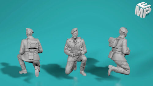 NEW! EMP3D 99202145-25 Brytyjski Spadochroniarz 2WŚ - Podający Pocisk (1 Figurka)