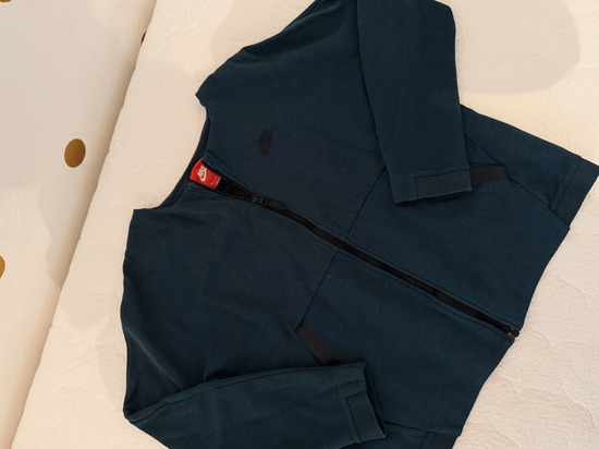 Nike duks M/L