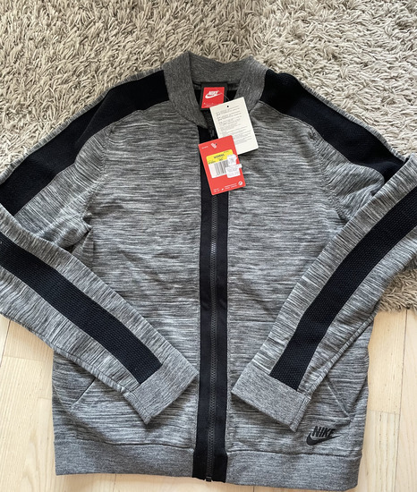 nike original duks sa etiketom