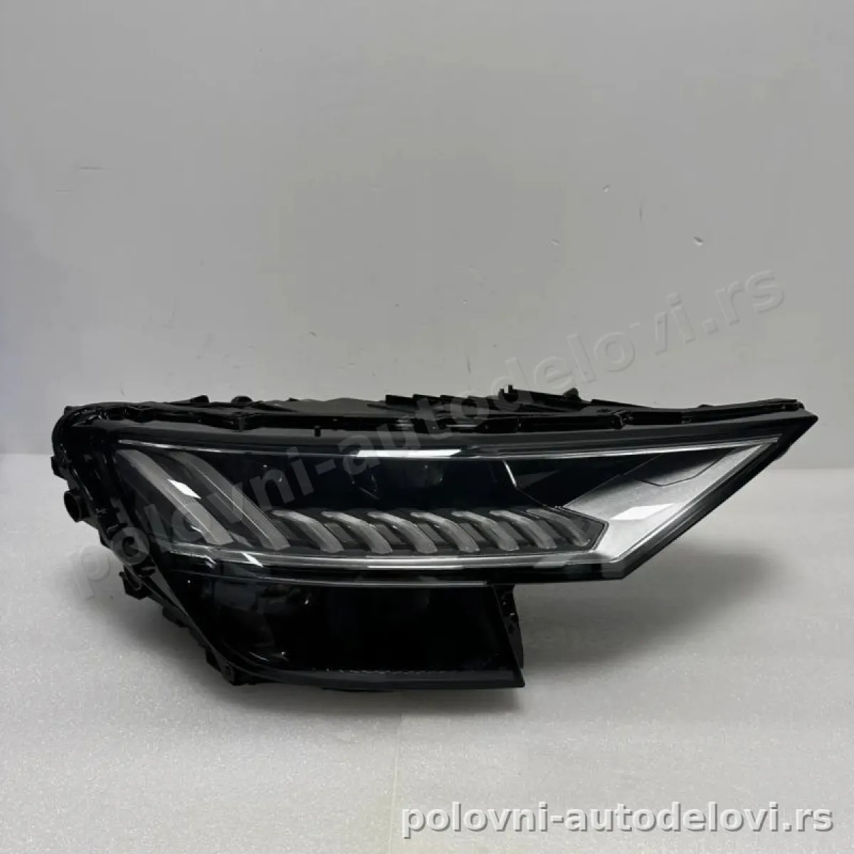 Audi Q8 SQ8 RS Q8 4M Full LED Matrix far desni 4M8941036