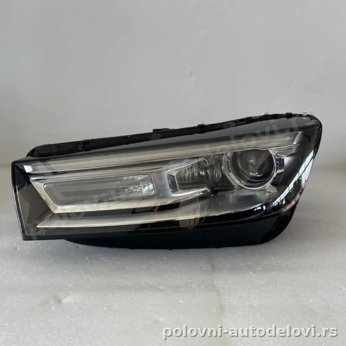 Audi Q5 SQ5 FY Bi-Xenon LED far levi 80A941043
