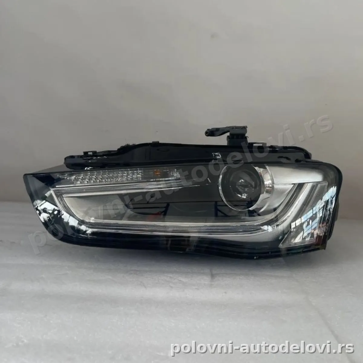Audi A4 S4 RS4 B8 Bi-Xenon LED far levi 8K0941043C