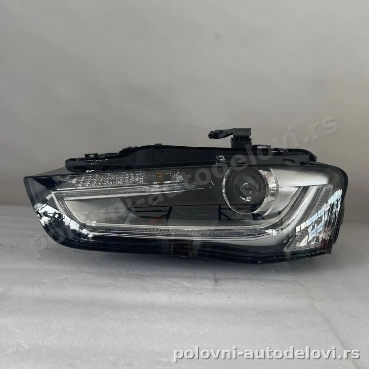 Audi A4 S4 RS4 B8 Bi-Xenon LED far levi 8K0941753C