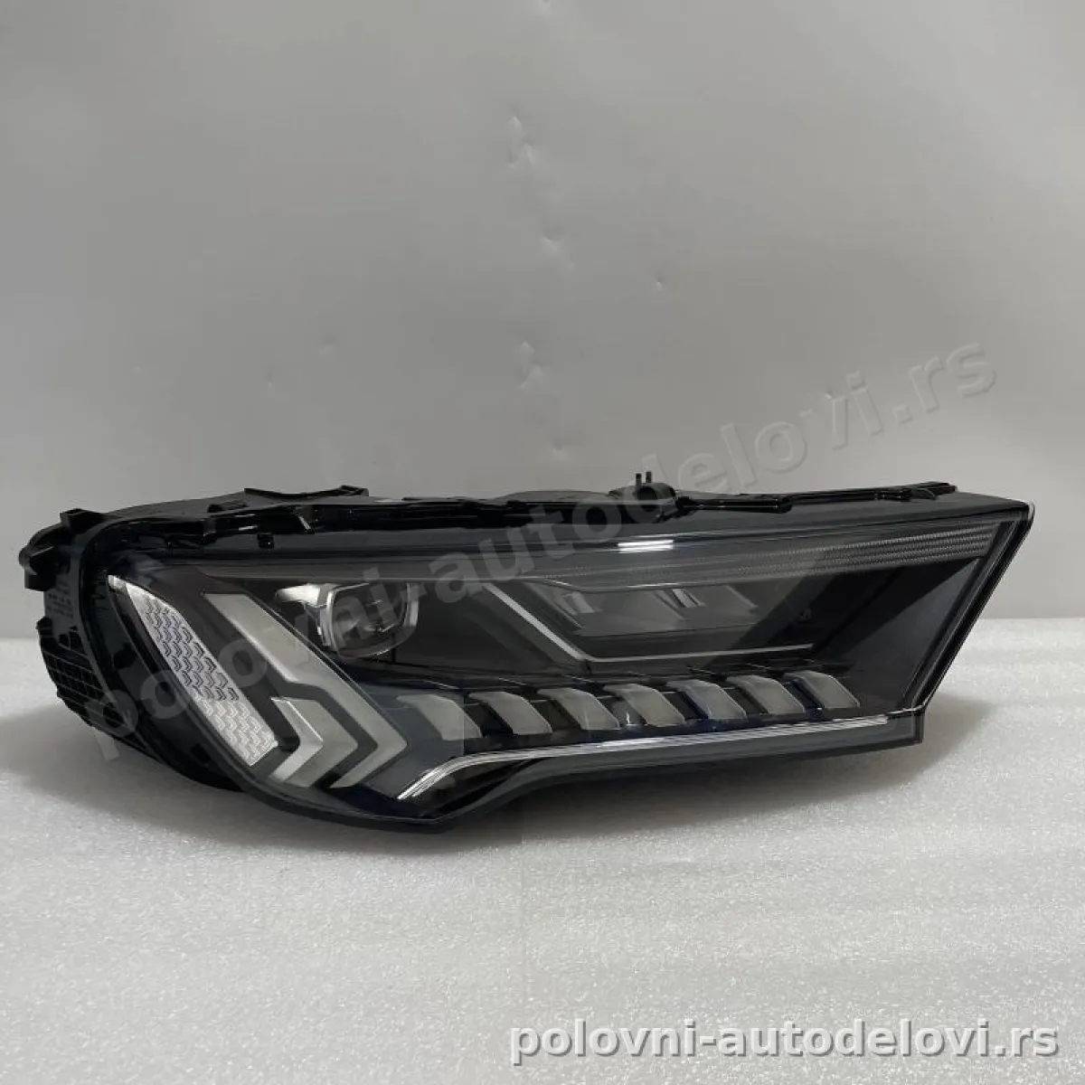 Audi Q7 SQ7 4M Full LED Matrix far desni 4M0941040