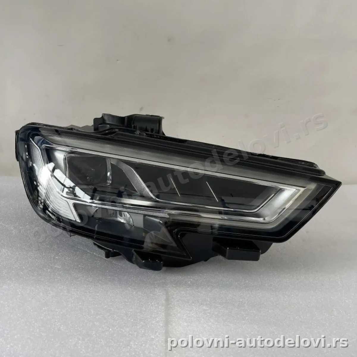 Audi A3 S3 RS3 8V Full LED Matrix far desni 8V0941036