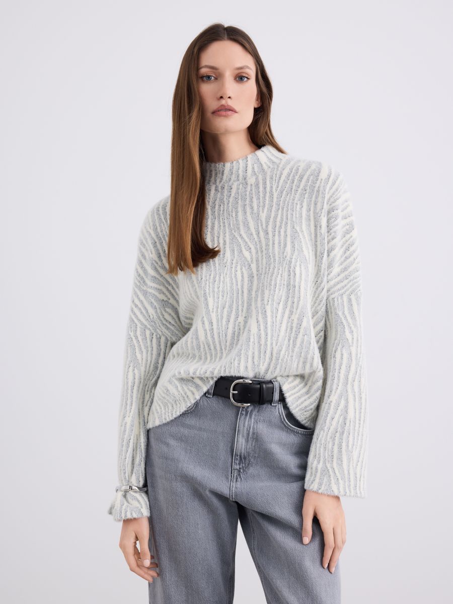 Bluza s podignutim okovratnikom