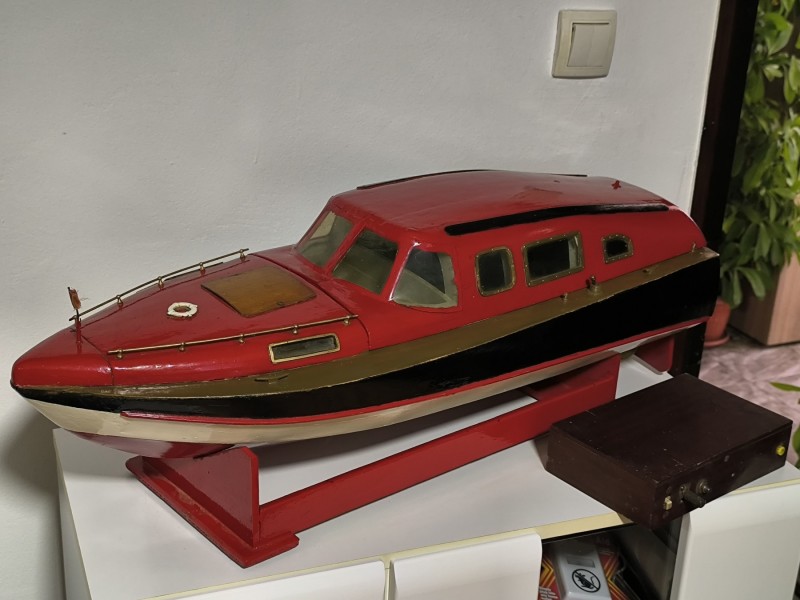 Vintage RC Brod od drveta rucno radjen 1970 godina