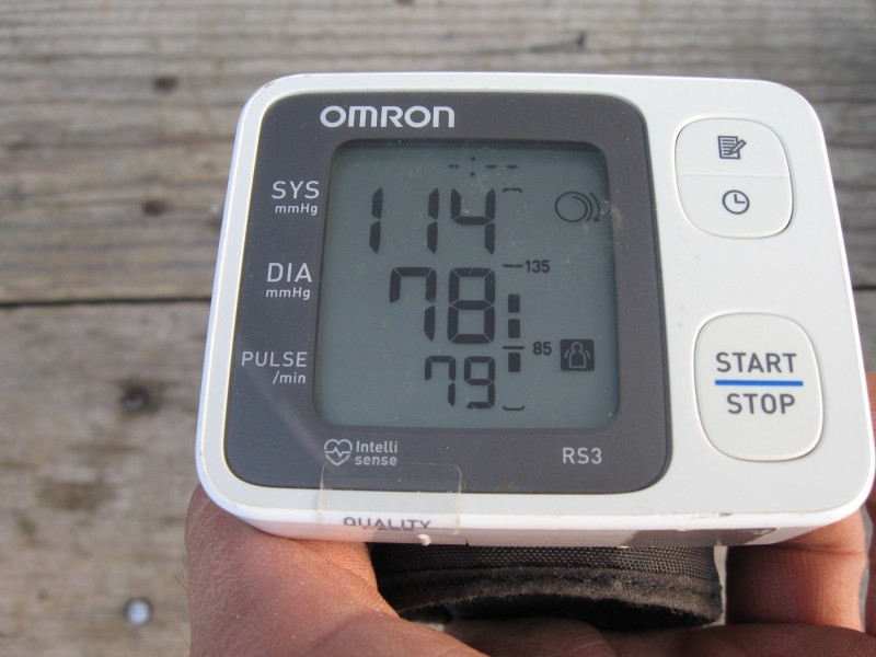 OMRON RS3 digitalni aparat za merenje pritiska