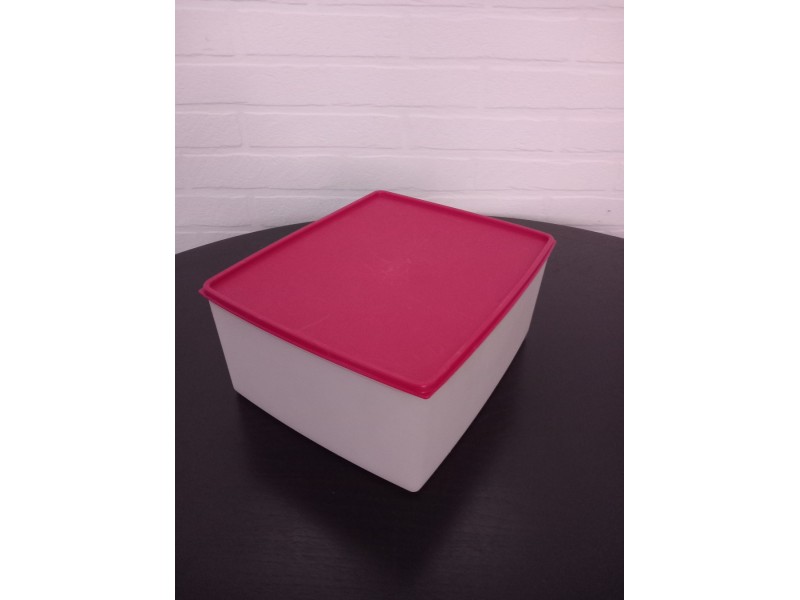 Tupperware posuda
