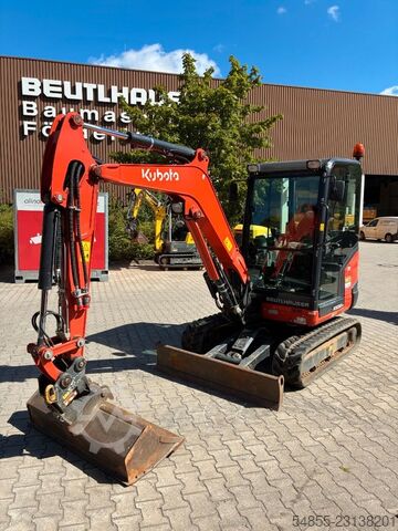 Mini bager
KUBOTA KX030-4