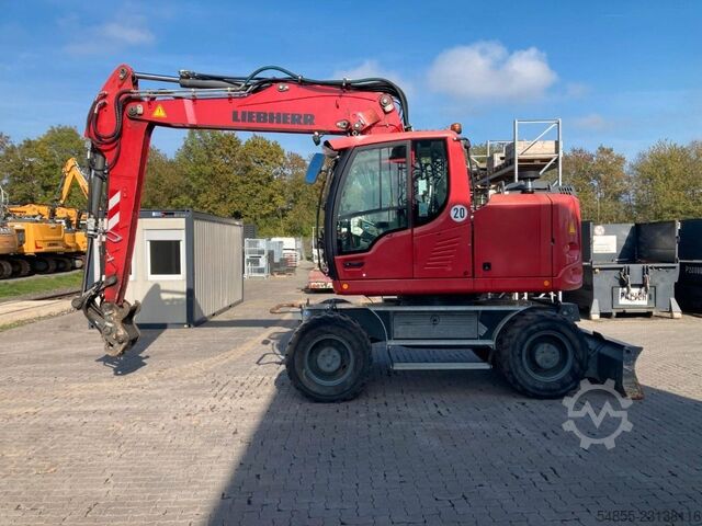 Točkaš bager
LIEBHERR A918 Compact