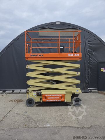 Makazaste platforme
JLG 3246ES