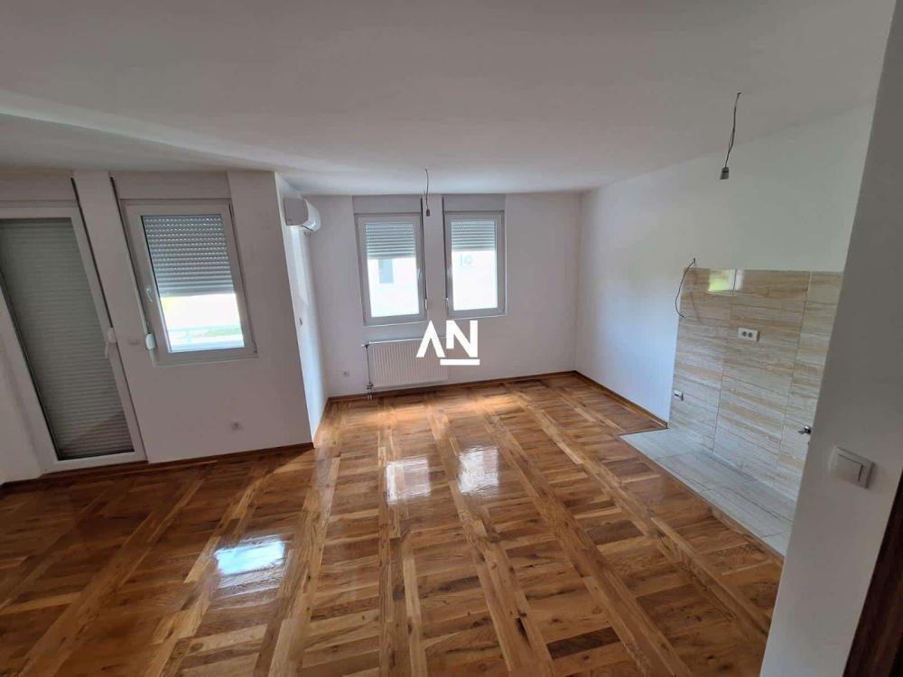 Milića od Mačve, Dvosoban stan na prodaju, 57m2, 136.800€