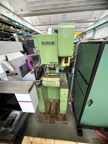 Automatska mašina za probijanje
Schaal Stanzautomat