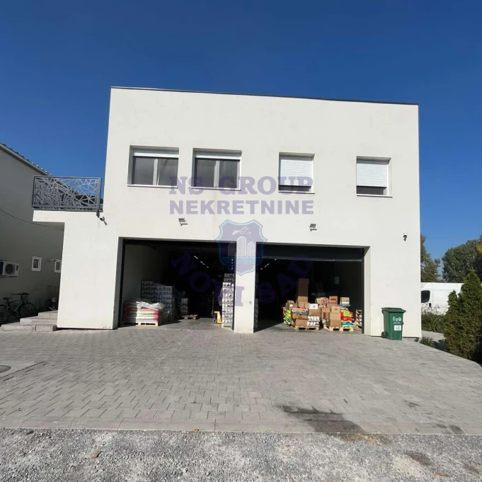 lokal za izdavanje Novi Sad 165m2 17758