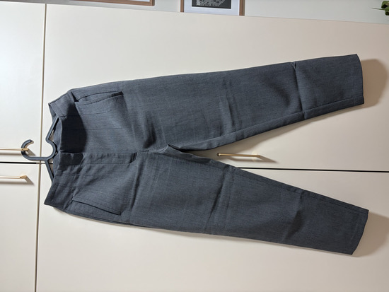 Zara sive pantalone