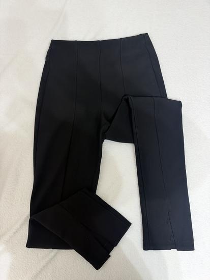 Zara rebraste pantalone