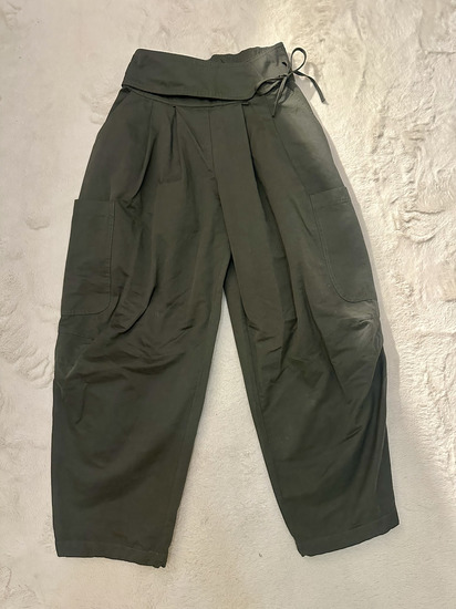 Stradivarius cargo pantalone maslinasta - S