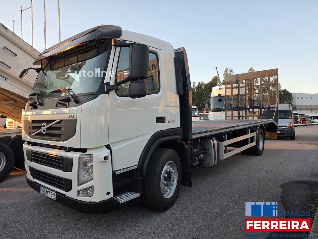 Volvo FM 330 cv porta máquinas 19t. autotransporter