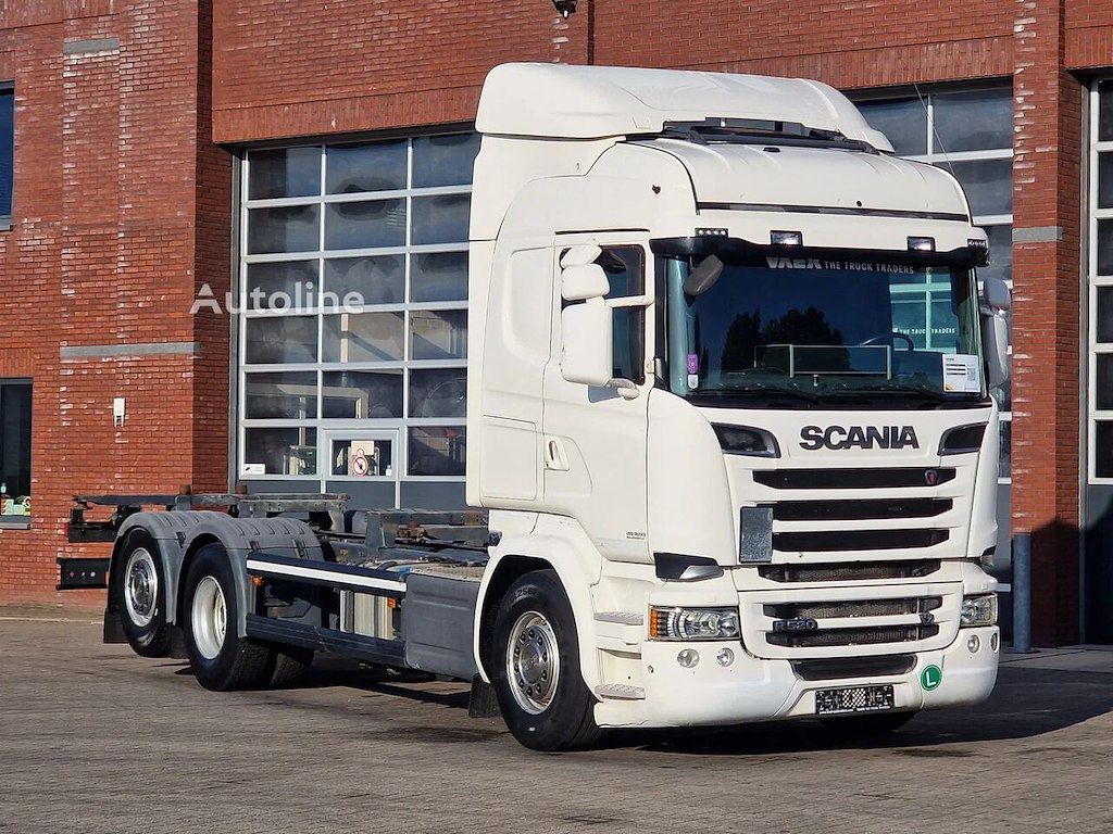 Scania R520 V8 - 6x2 - full air - retarder - steering axle - leather - vozilo za prevoz kontejnera