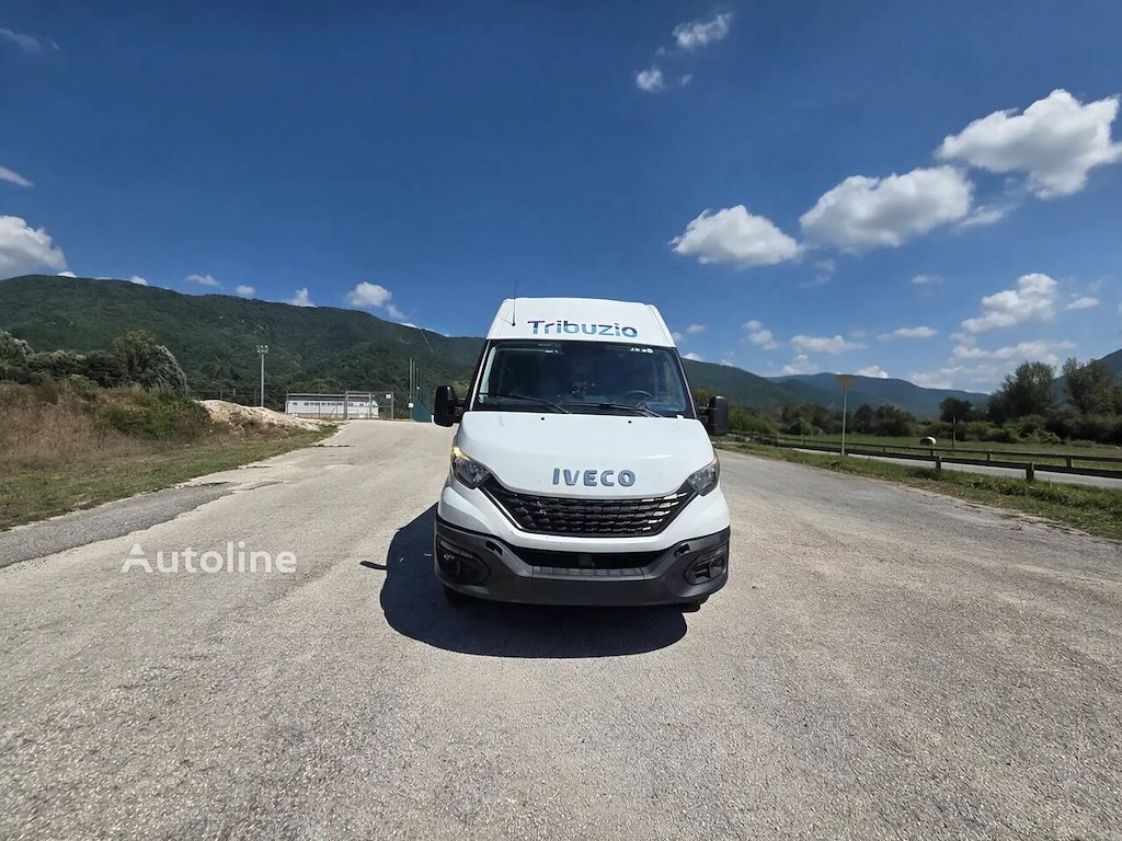 IVECO A65C18 turistički autobus