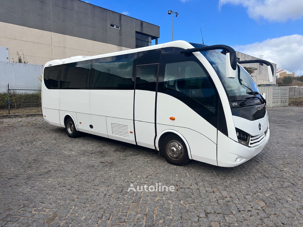 UNVI mercedes prigradski autobus