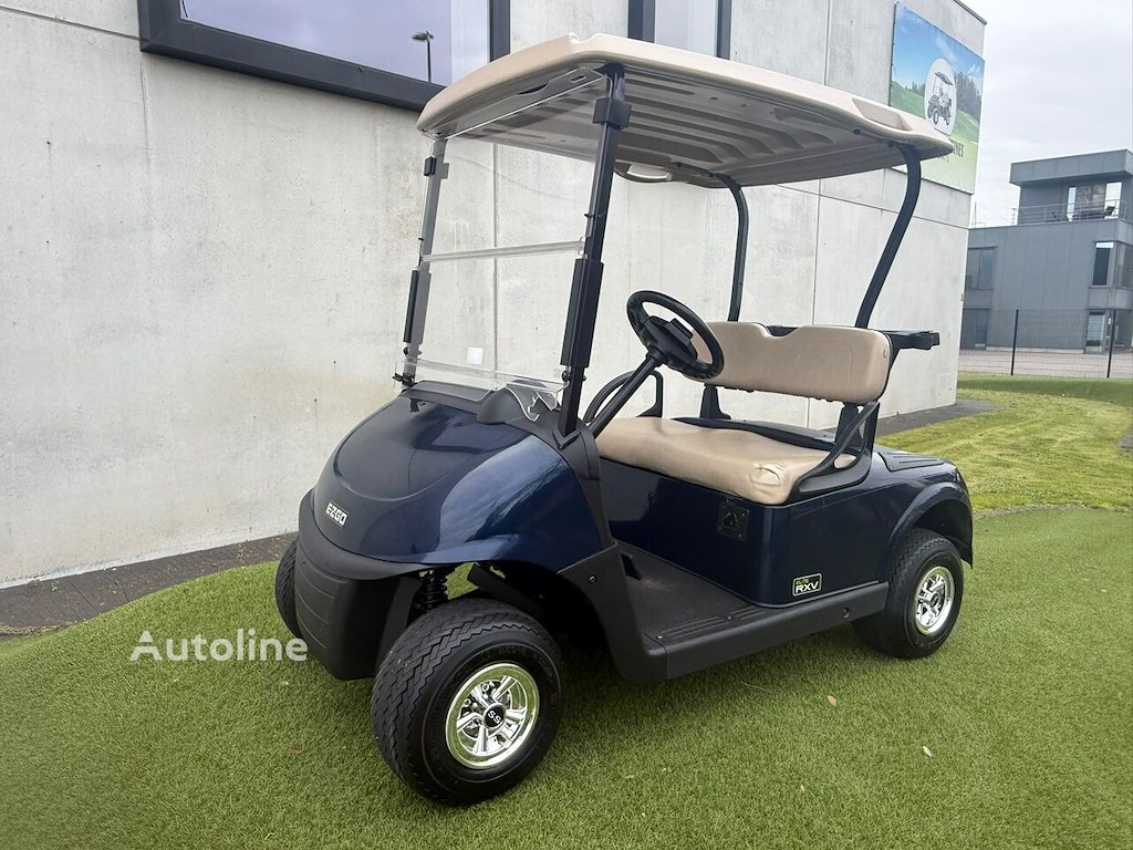 E-Z-GO RXV golf vozilo