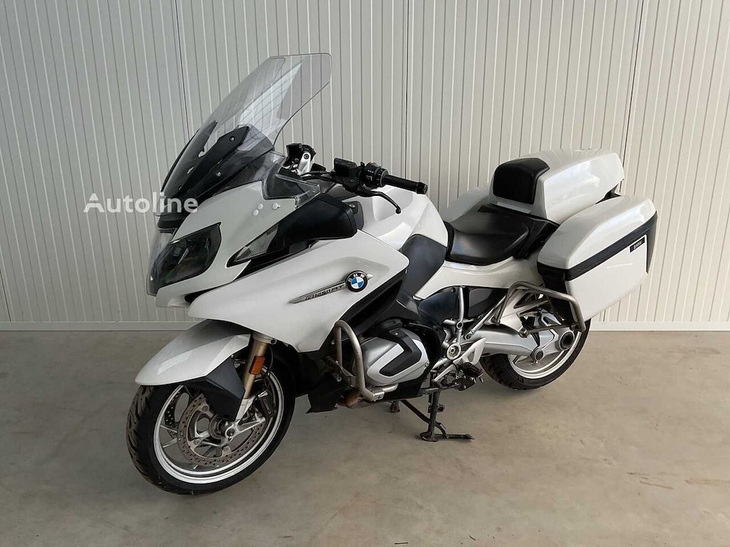 Prodaje se BMW Tour motocikl na aukciji