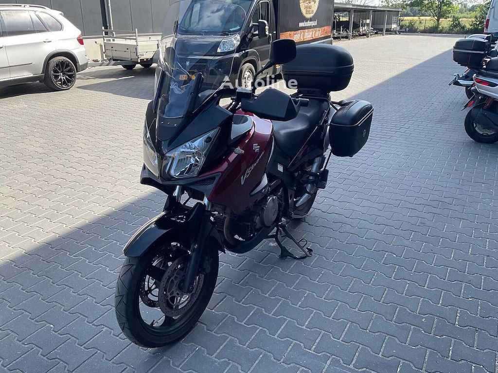 Prodaje se Suzuki V - Strom 1000 motocikl na aukciji