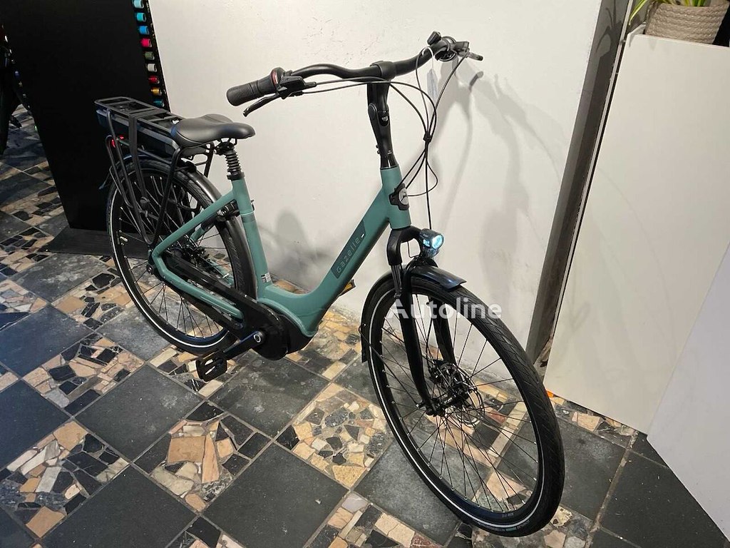 Prodaje se Gazelle Paris C7+ bicikl na aukciji