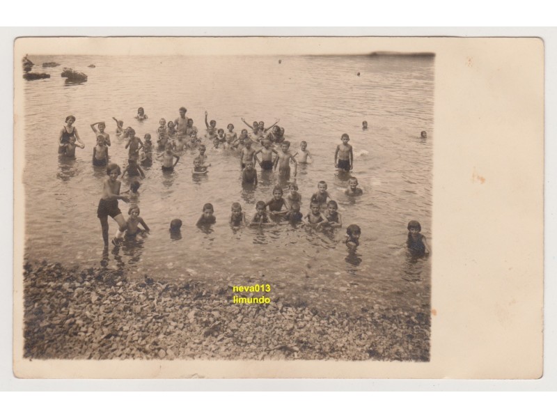 Stara FOTOGRAFIJA - trenutak sa kupanja,slikap M.Mitic