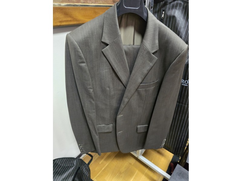 Hugo Boss odelo