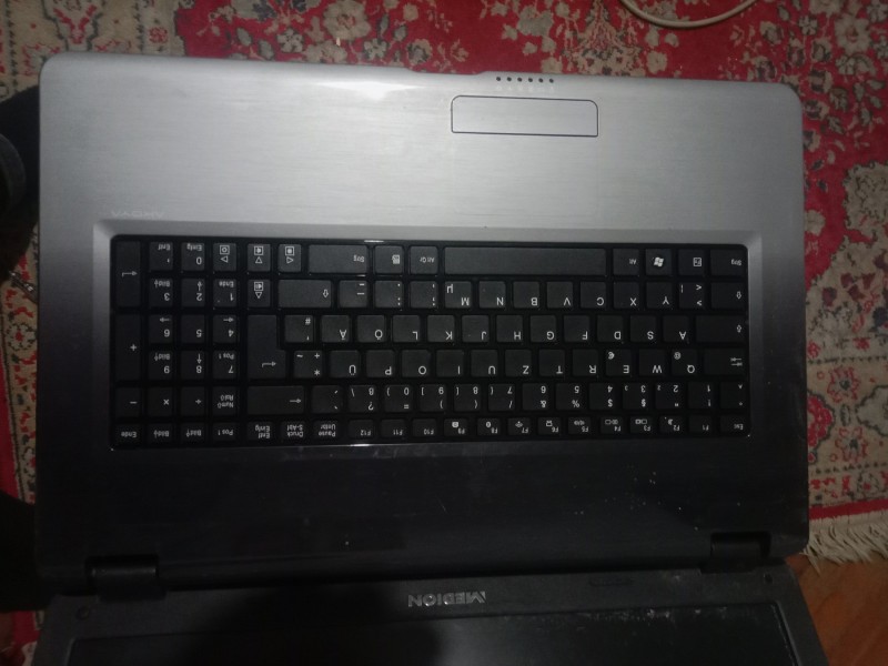 Medion akoya 17