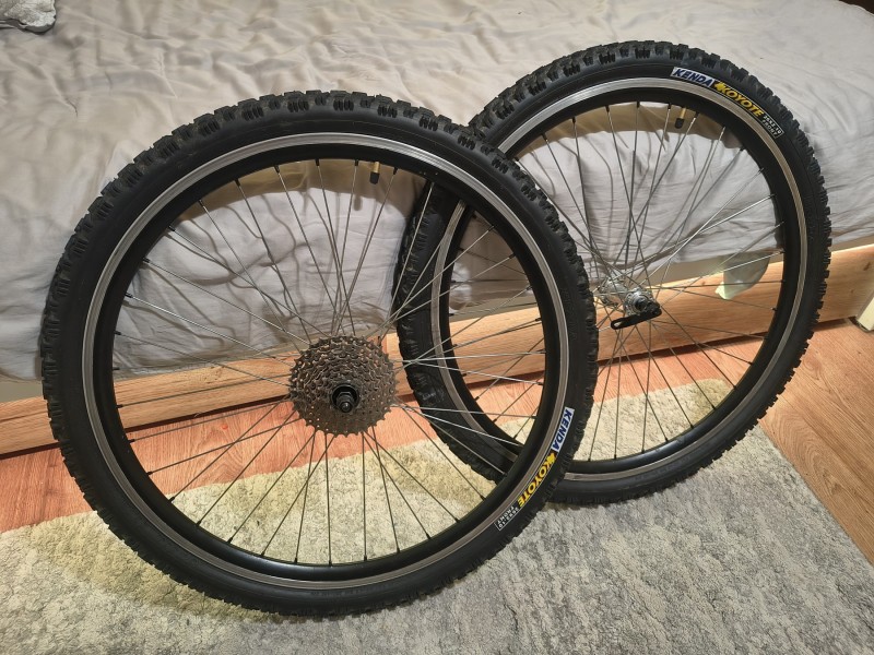 MTB točkovi gume 26" V-brake