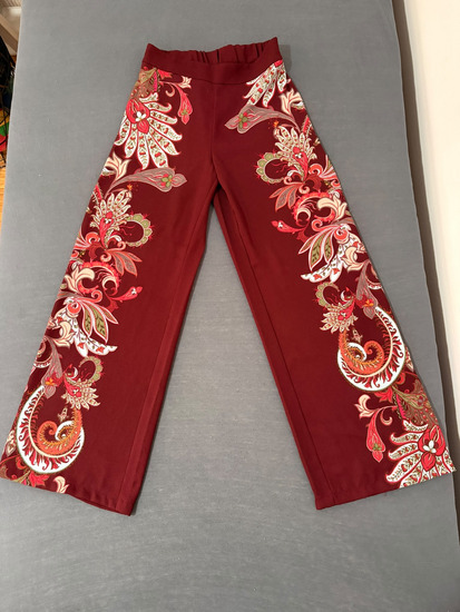 Crvene pantalone